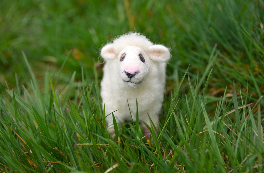 Needle Felted Wool Sheep Miniature Sheep Wool Felt Sculpture Sheep ...