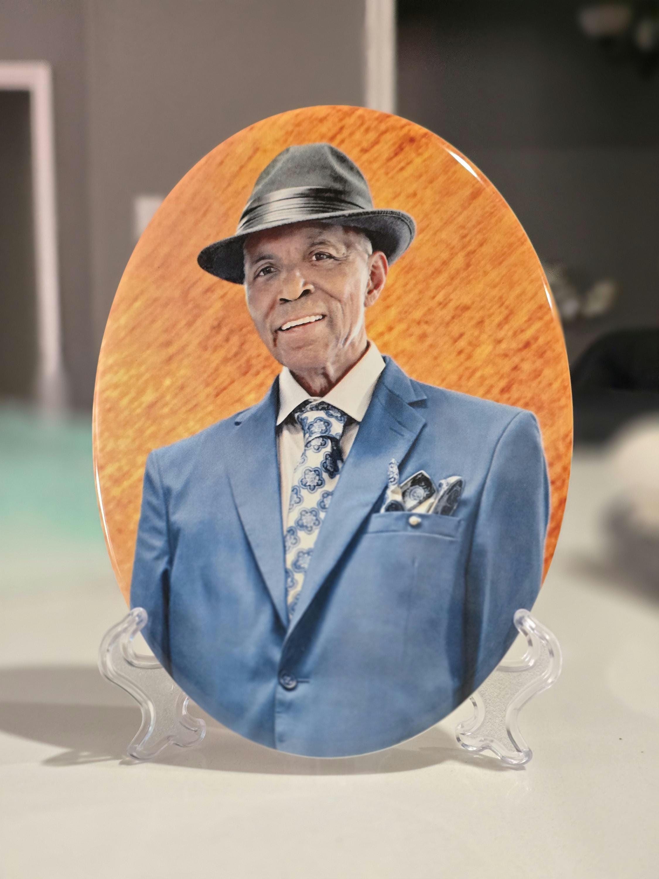 Oval Pictures for Headstones | Ceramic Headstone Photos | Porcelain ...