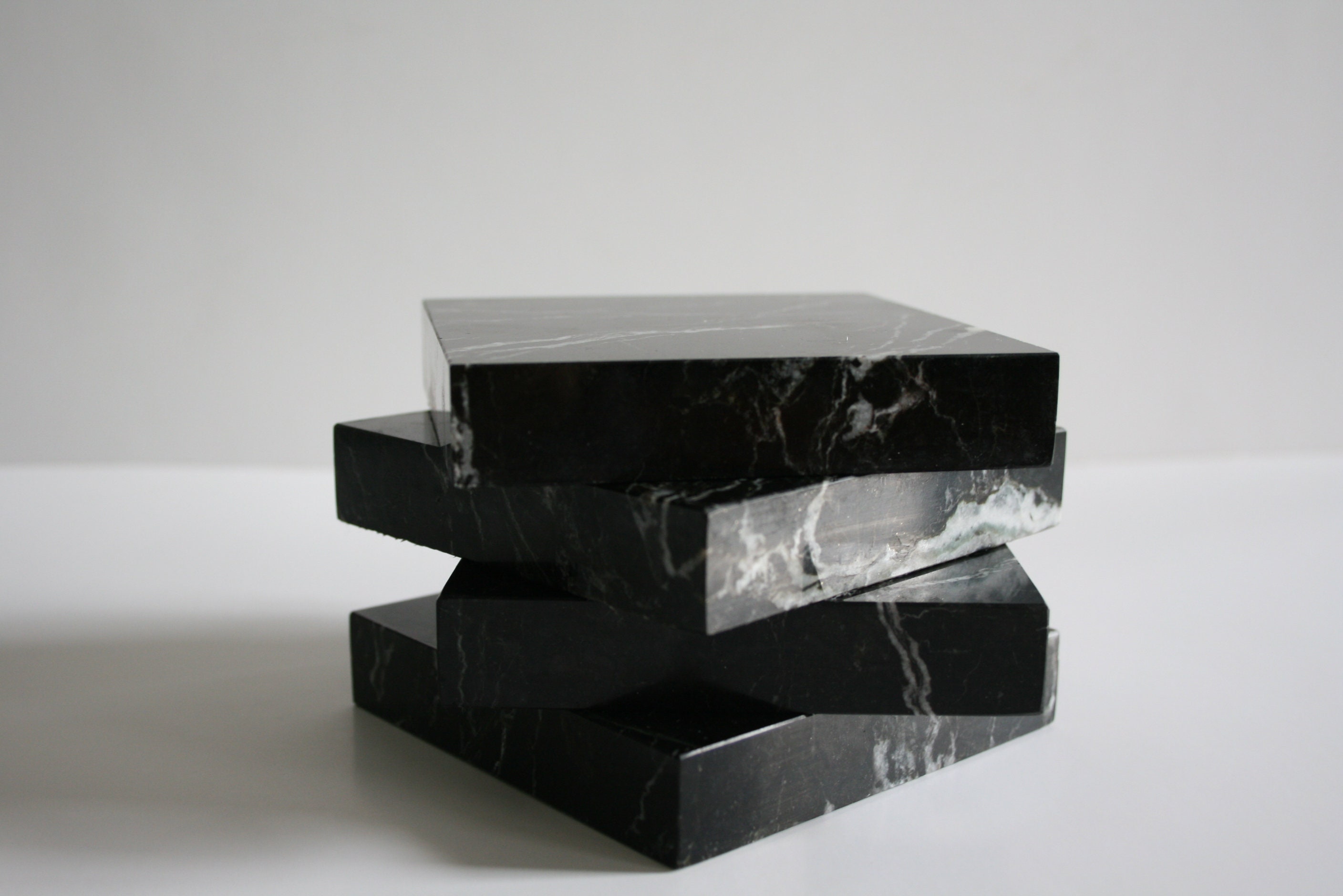White Handmade Marble Coaster for Coffee Table, White Lilac Marble ...
