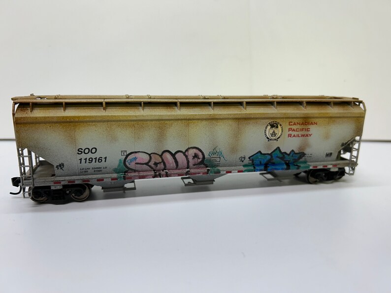 Custom Painted HO Scale Covered Hopper Model Train Car With Graffiti ...