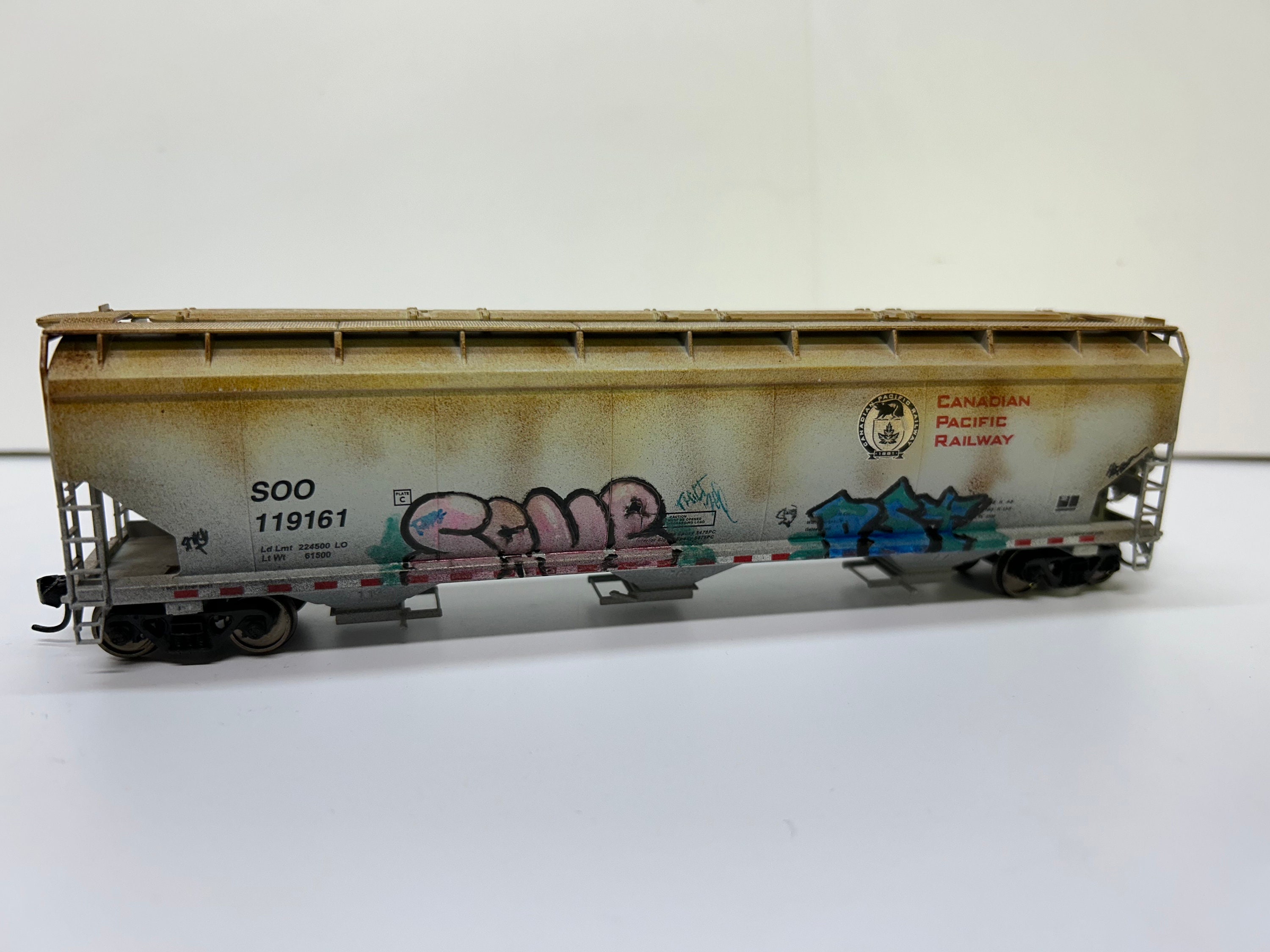 Custom Painted HO Scale Covered Hopper Model Train Car With Graffiti ...