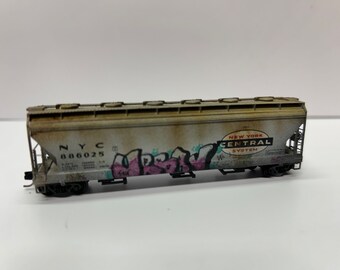 Custom Painted HO Scale Covered Hopper Model Train Car With Graffiti ...