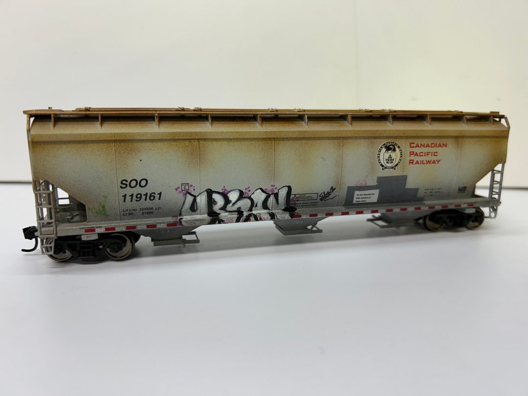 Custom Painted HO Scale Covered Hopper Model Train Car With Graffiti ...