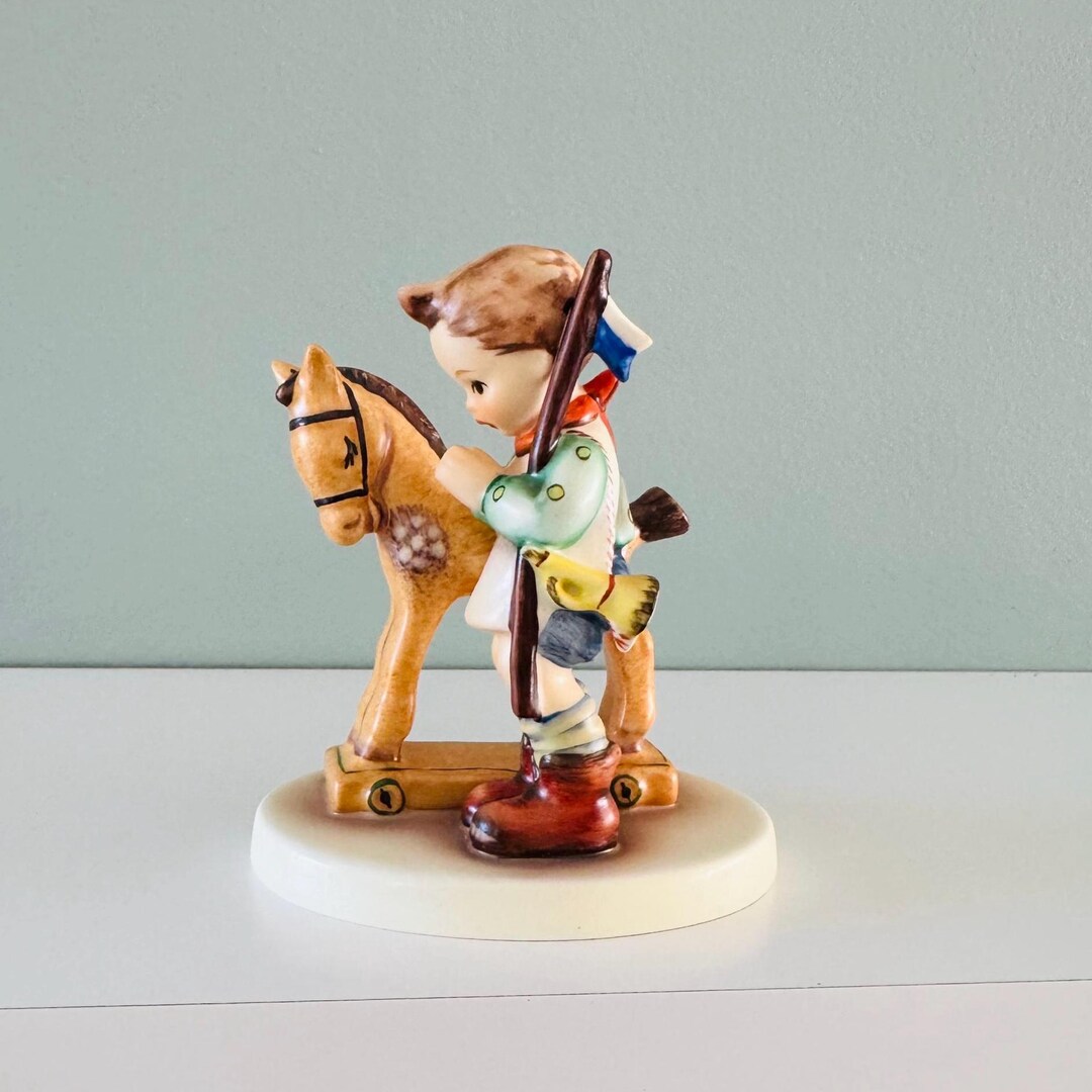 Vintage Hummel Figurine 'prayer Before Battle' With Box, Collectible ...