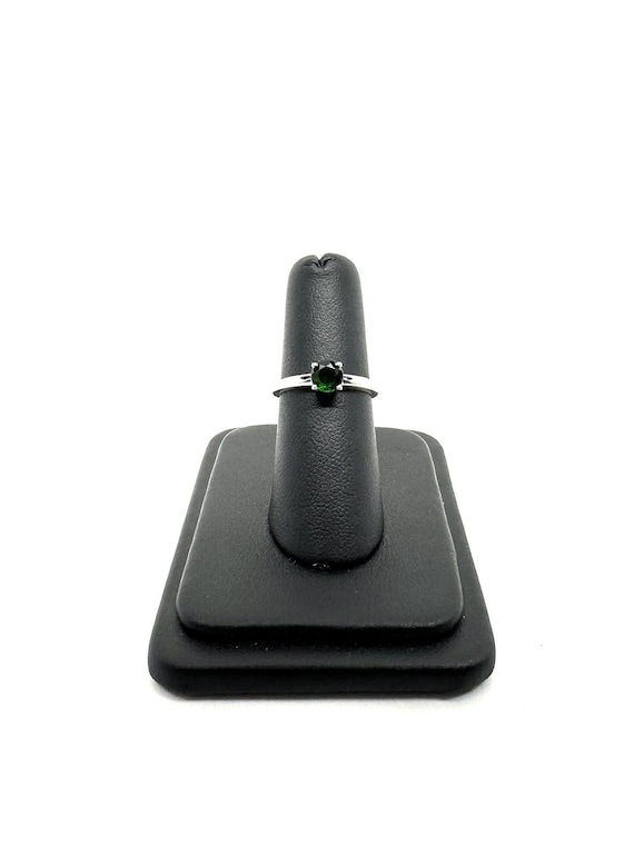 Chrome diopside round solitaire - Gem