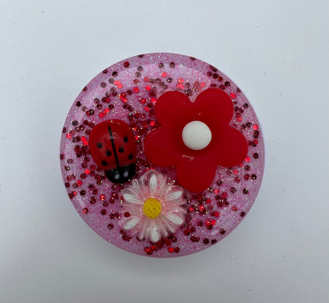 3D Ladybug, Daisy Flowers, and Glitter Resin Red Phone Grip - Etsy