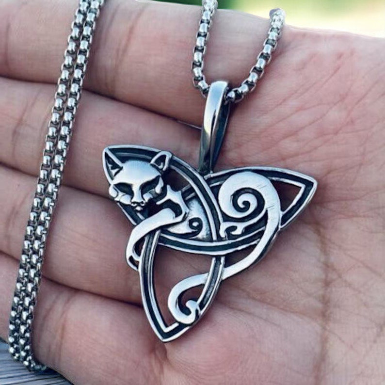Celtic Cat Necklace/ Triquetra Necklace/ Kitty Cat Pendant/ Trinity ...