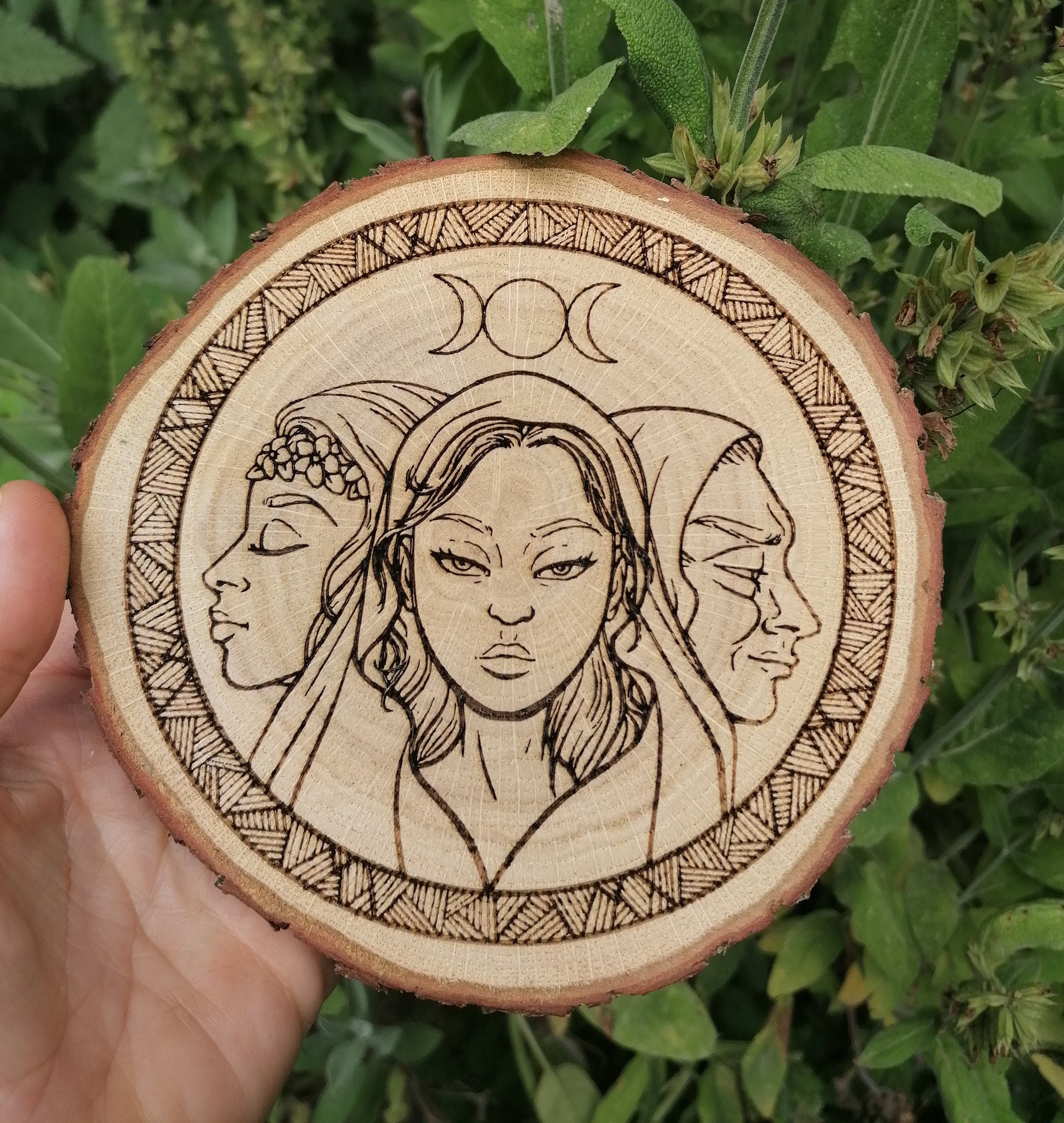 Triple Goddess Hecate Engraving Tree Disc Altarwood Disc - Etsy
