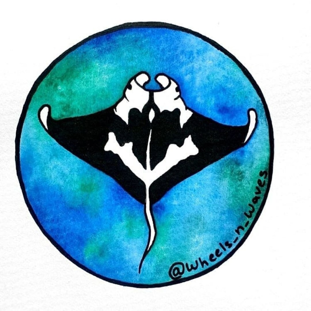 Circle Vinyl Manta Ray Sticker - Etsy