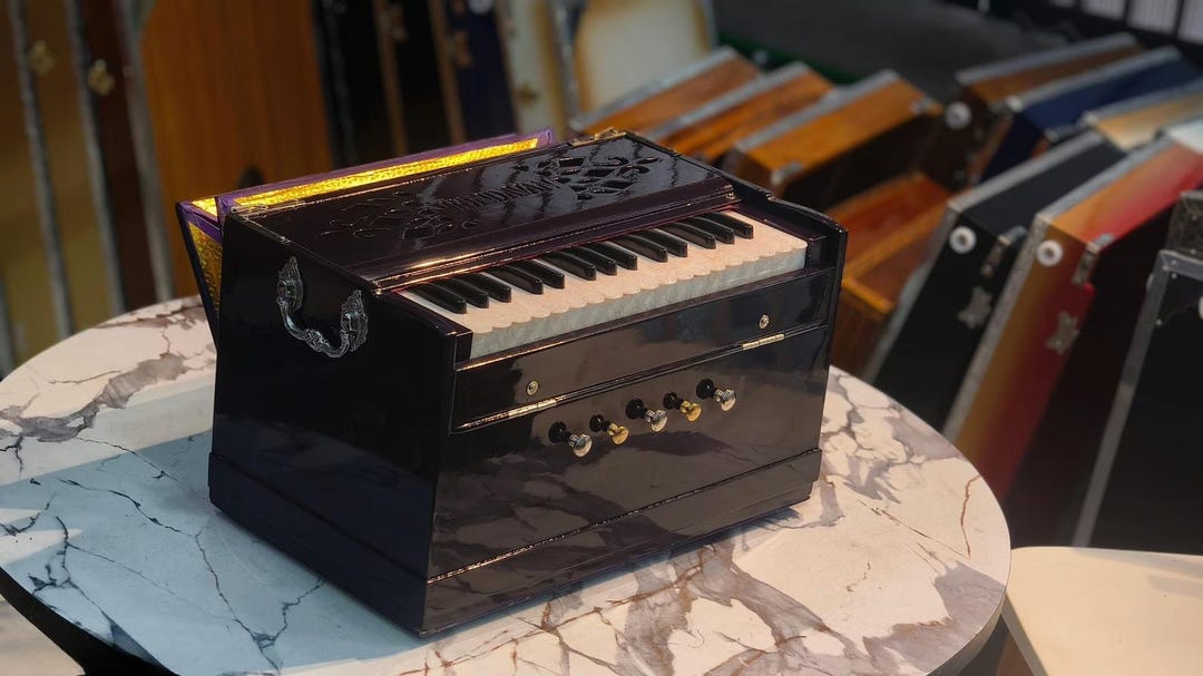 Portable 2-line Mini Harmonium in Matte Black, Teakwood Body, 440hz ...