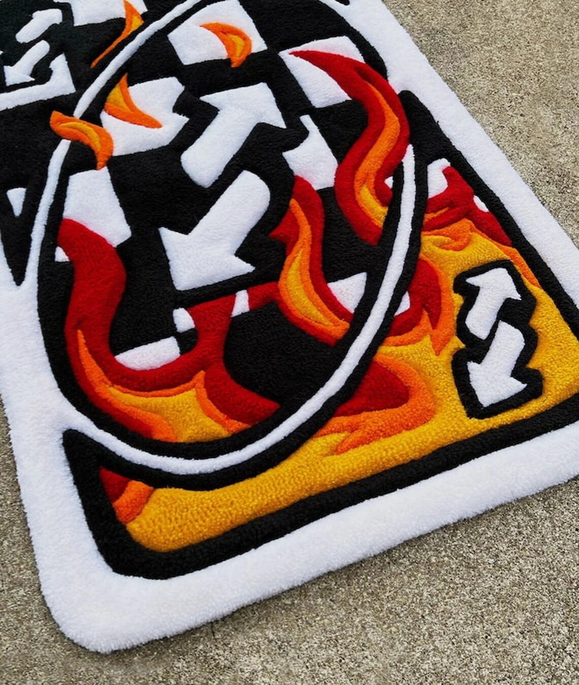 Uno Reverse Card Flame Handmade Thick Tufted Rugs , Uno Reverse Rugs ...
