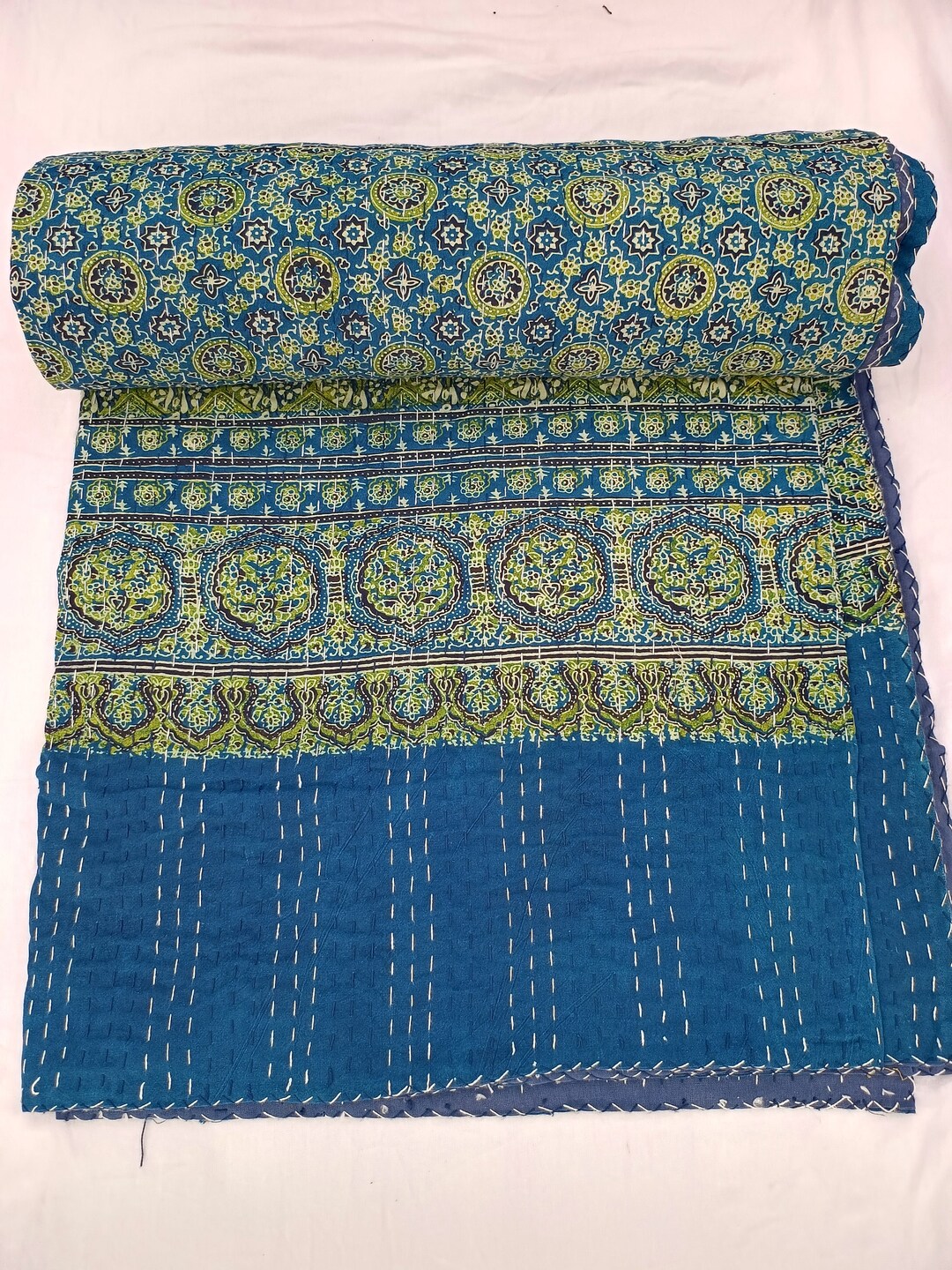 Ajrak Block Print Kantha Quilt, Vintage Floral Design - Etsy