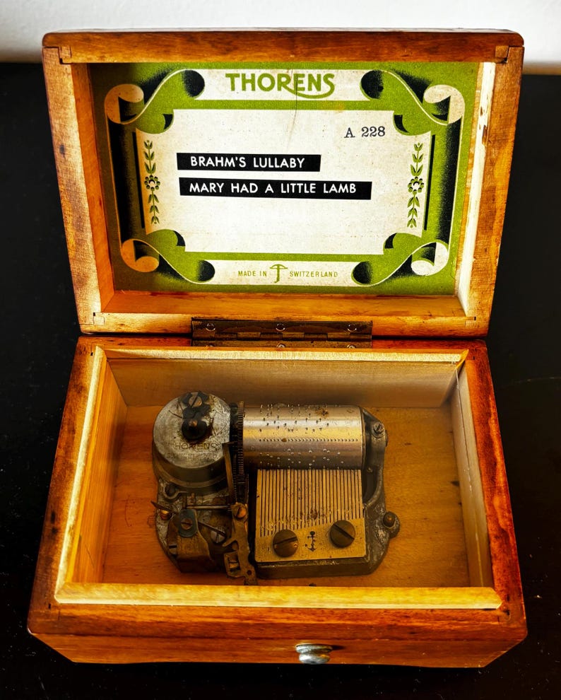 Vintage 1940's Thorens Music Box, Brahm's Lullaby and Mary Had a Little ...