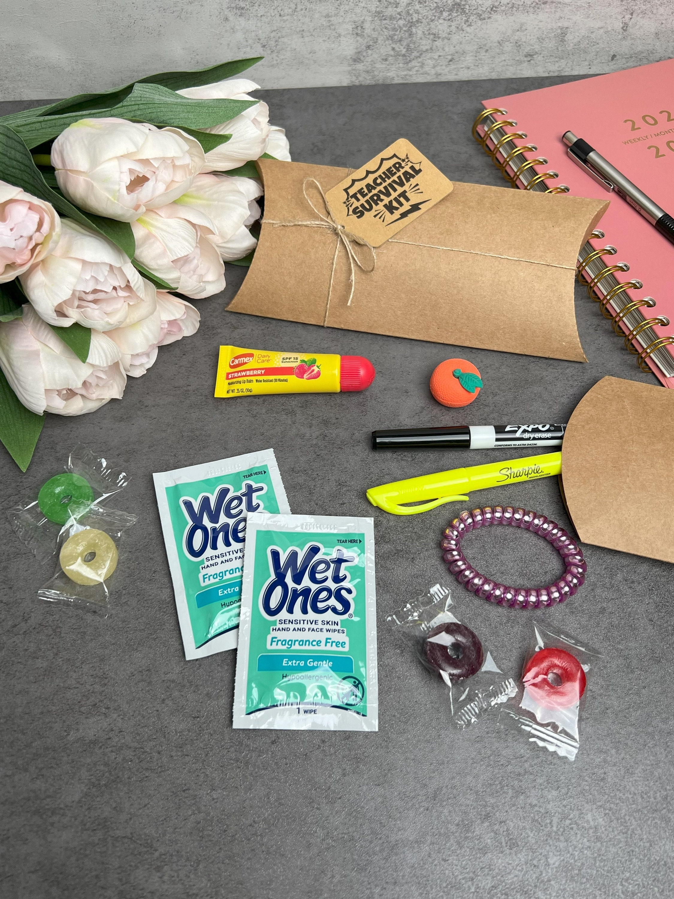 Teacher Survival Kit: Back to School Gift Set With 11 Items in Kraft ...