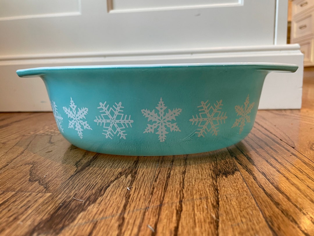 Vintage PYREX Snowflake Aqua Blue Casserole Dish 1 1/2 Qt. No Lid #043 ...