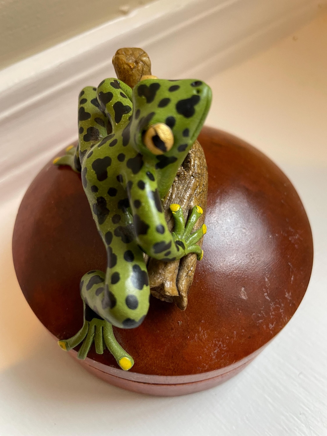 Vintage Hand Carved Folk Art Wooden Tree Frog Trinket 4.5" Box - Etsy
