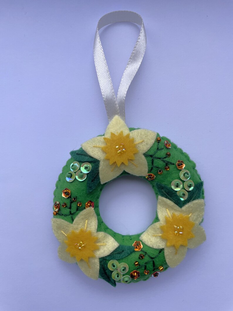 Handmade Felt Easter Wreath: Daffodil Spring Decoration - Etsy UK