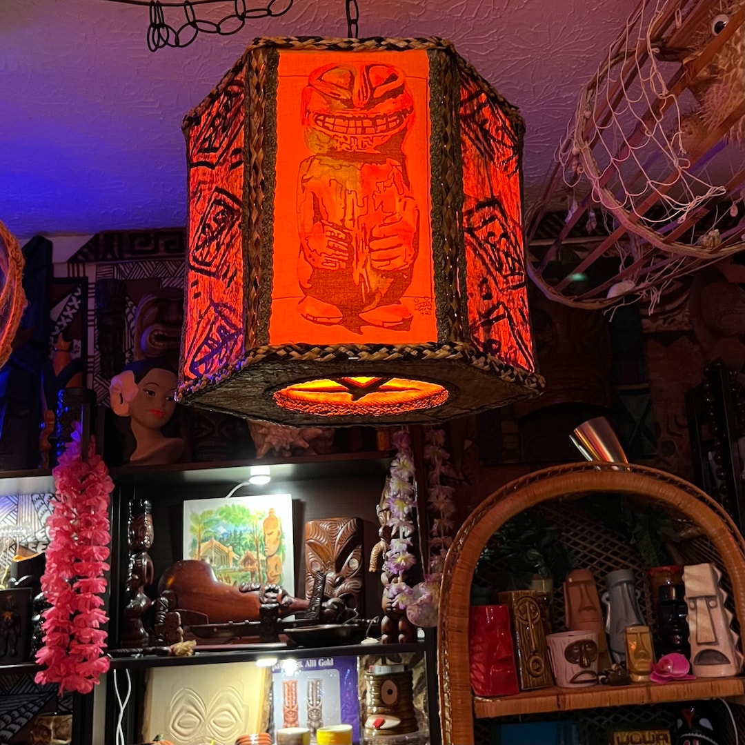 Tiki Lamp Tropical Lighting Tahitian Cannibals Tiki Painting Pendant ...