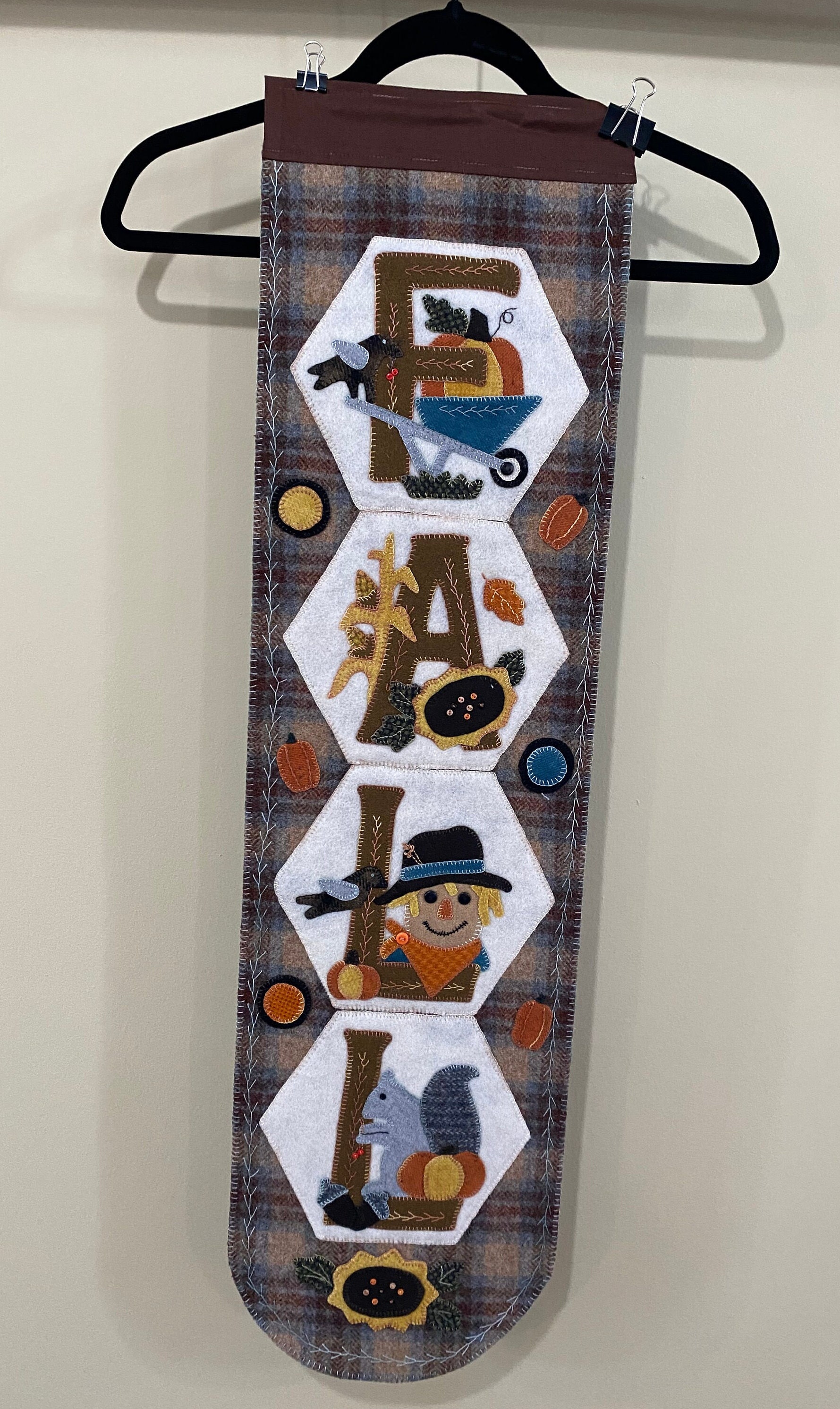 Hexi Block Door Greeter Wool Applique Kit Hanging Pattern by Buttermilk ...