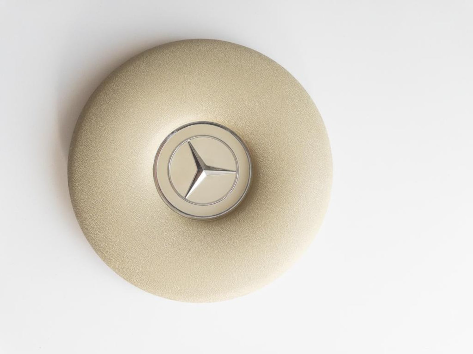 NEW - Mercedes W113 W114 W115 W108 W109 Hub Pads Ivory Cream for ...