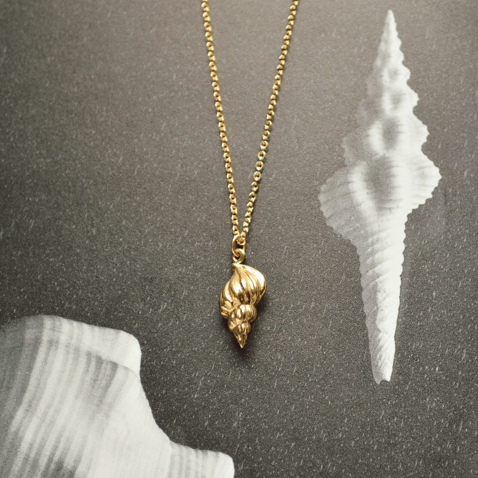 Vintage 14k Gold Seashell Pendant Necklace - Etsy