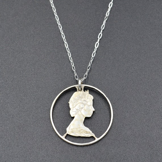 Vintage Queen Elizabeth Ii Regina Coin Enameled Gold Gem