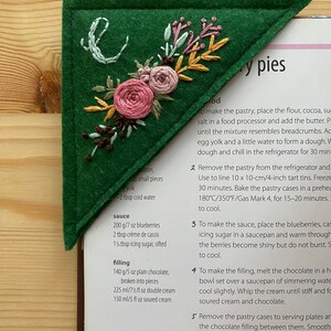 Hand Embroidered Bookmark Felt Corner Bookmark Gift for Book - Etsy UK