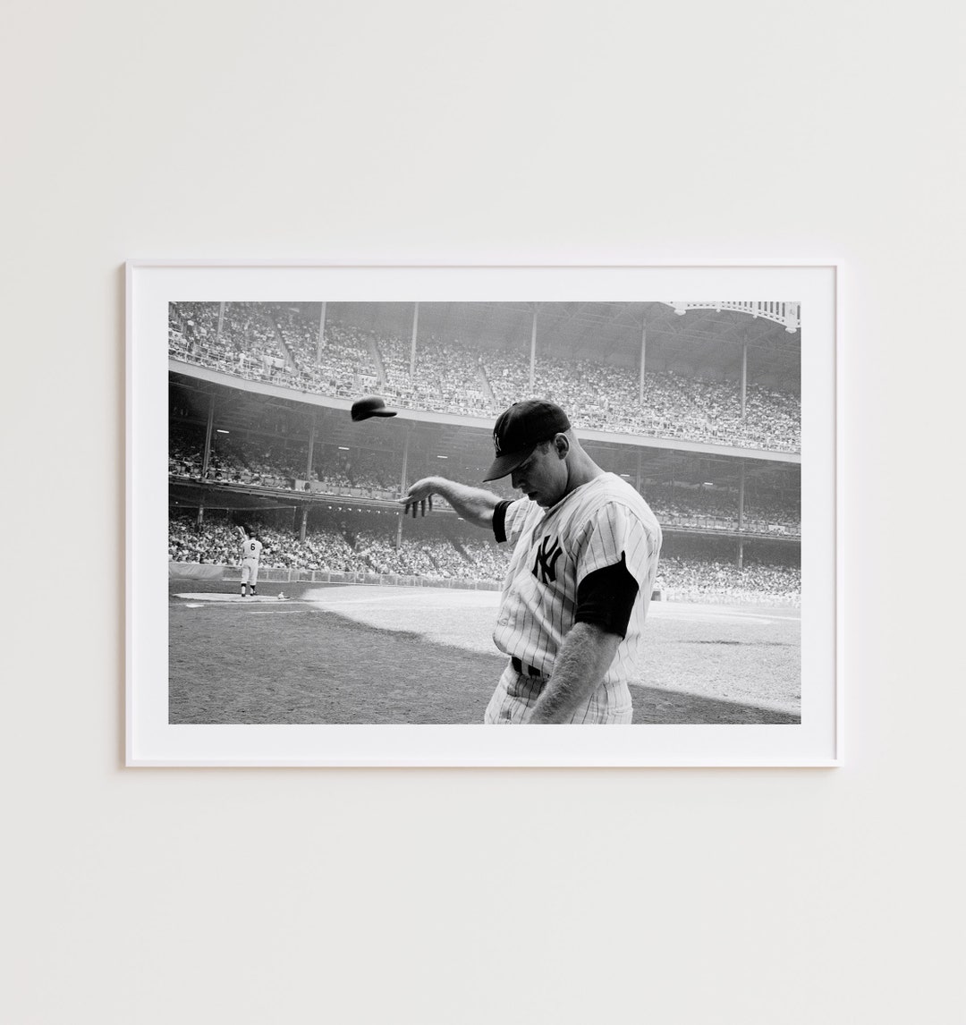 Mickey Mantle Flinging His Helmet, Iconic Photos, Black and White ...