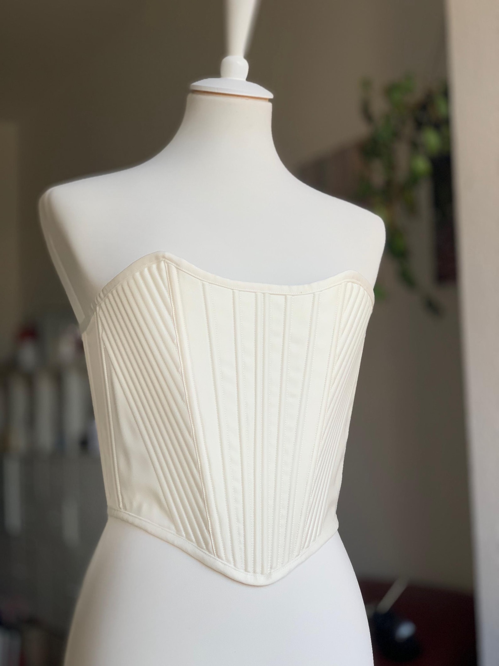 Basque Ivory Waist Corset Elegant Bridal Corset With Off-shoulder ...