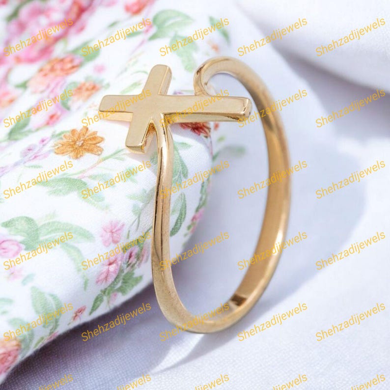 Minimalist Cross Ring, 18k Gold Band, Religious Christian Jewelry - Etsy