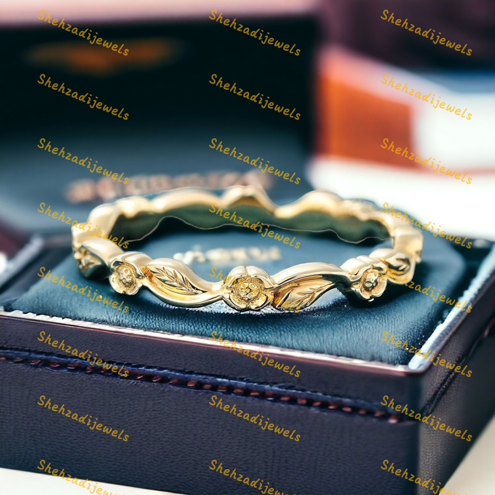 Vintage Solid Gold Wedding Band Yellow Gold Flower Wedding Band Floral ...