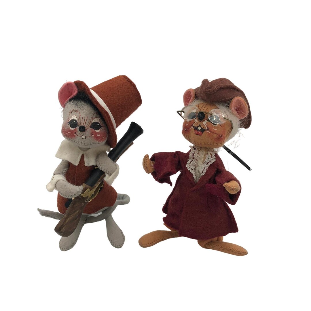 Annalee Pilgrim Mouse W/ Musket and Benjamin Franklin Mouse 1991 ...
