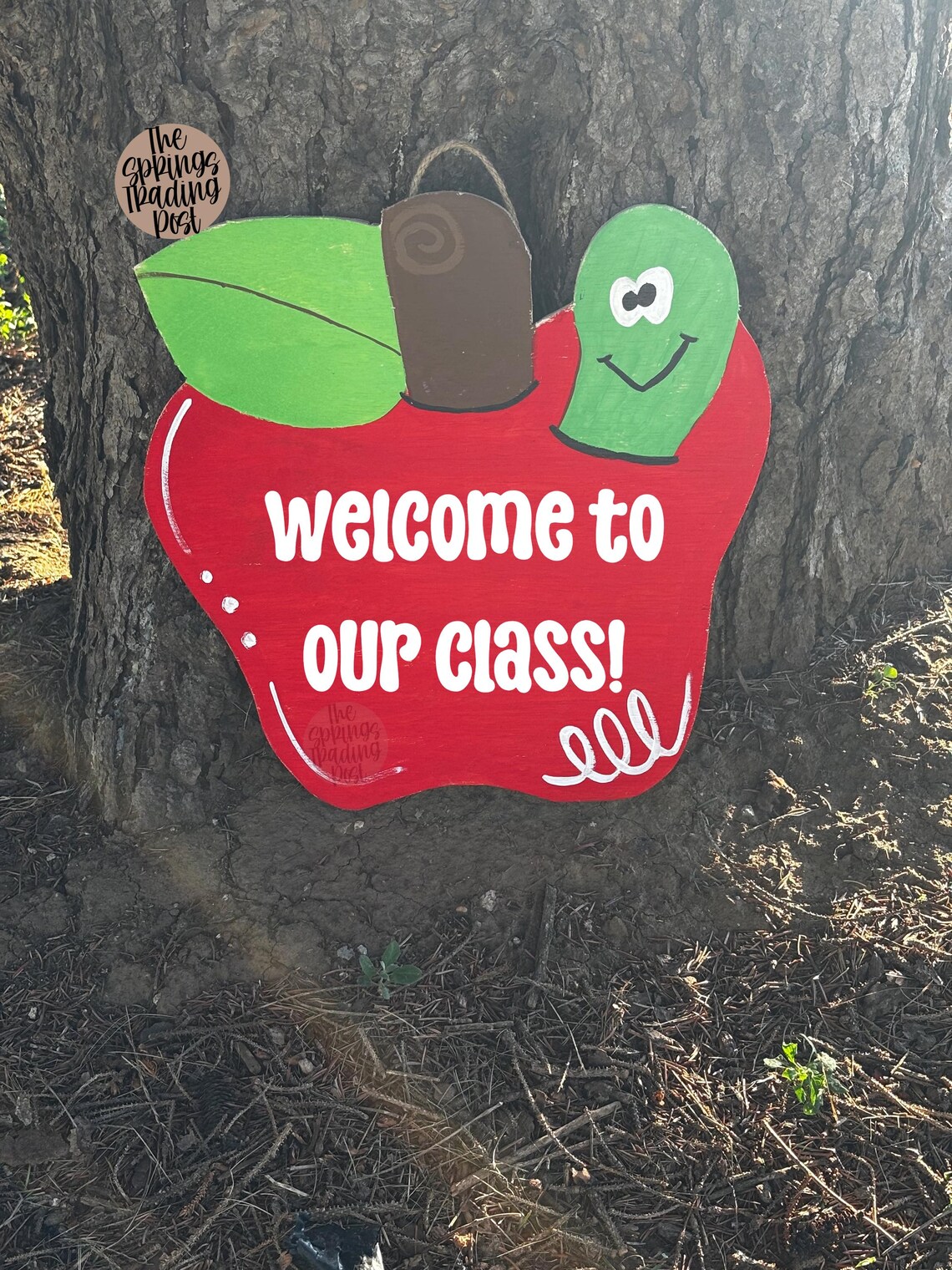 Wiggly Welcome: Apple Door Hanger for the Classroom - Etsy