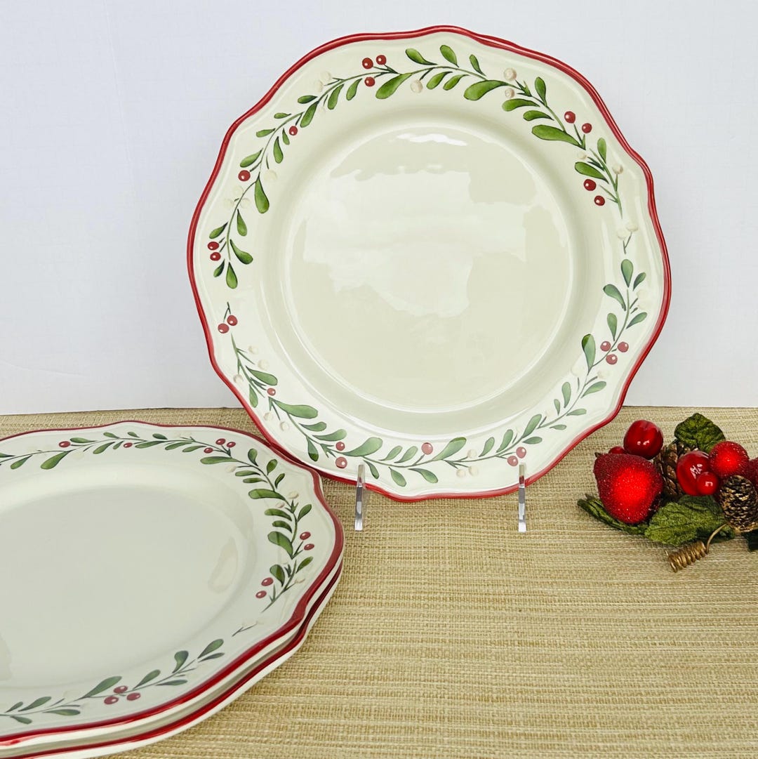 Set of 3 BETTER HOMES and GARDENS mistletoe Dinner Plates From the ...