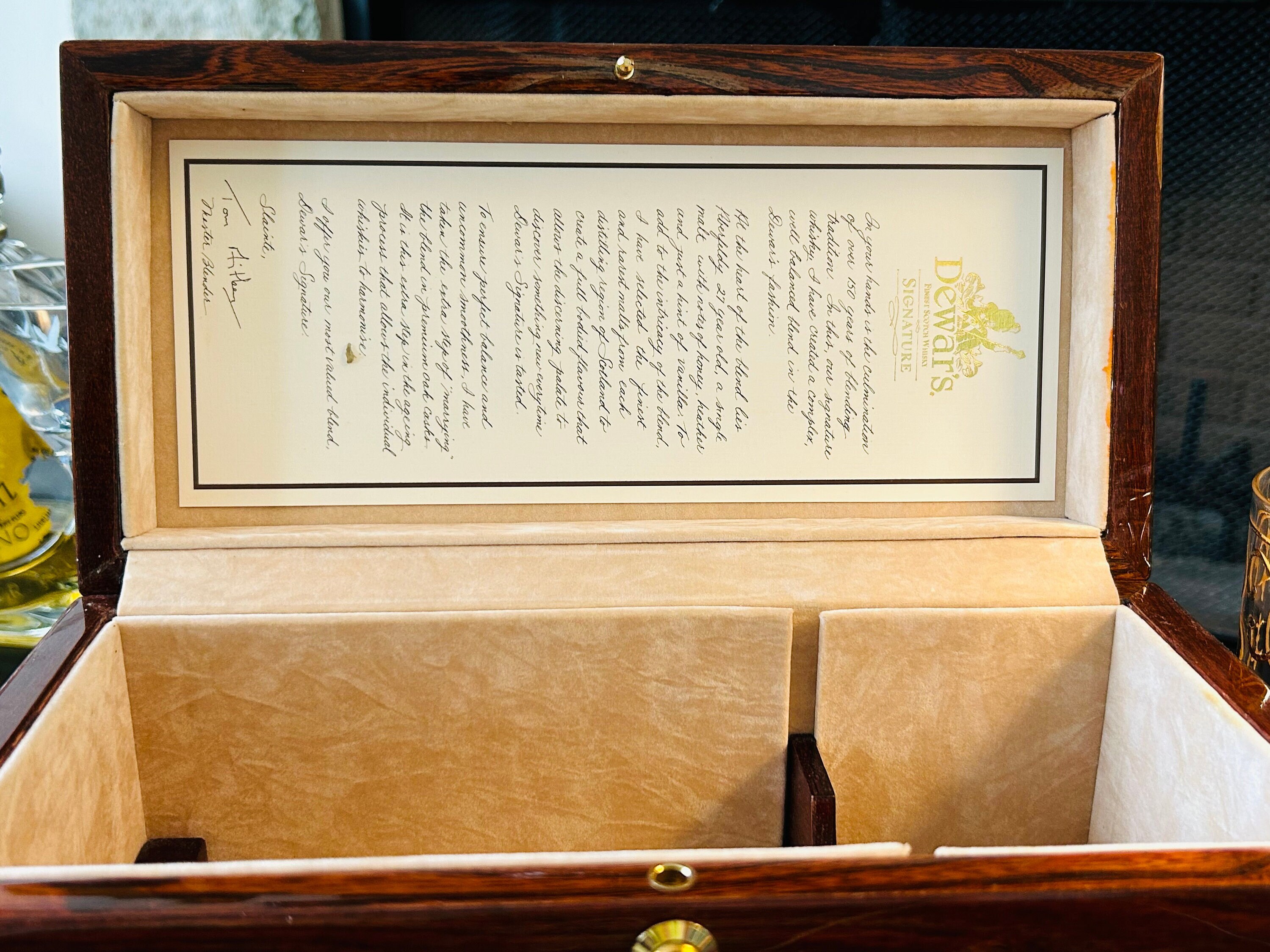 Dewar's Signature Scotch Whisky Cherry Wood Display Case: Barware Deco ...