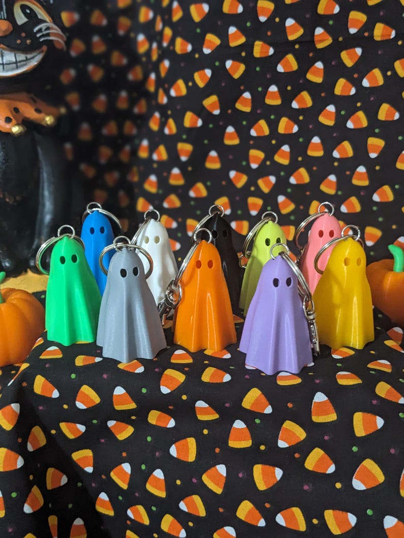 Spooky Cute Halloween Ghost Keychain - 3d Printed - Non Candy - Trick ...