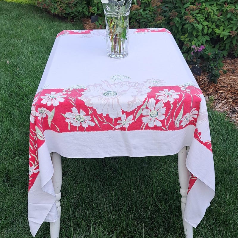 Tablecloth With White Daisy - Etsy