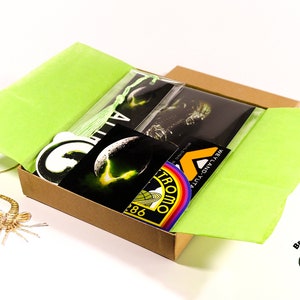 Alien Xenomorph Merch Set Alien Movie Gifts for Sci-fi Fans - Etsy