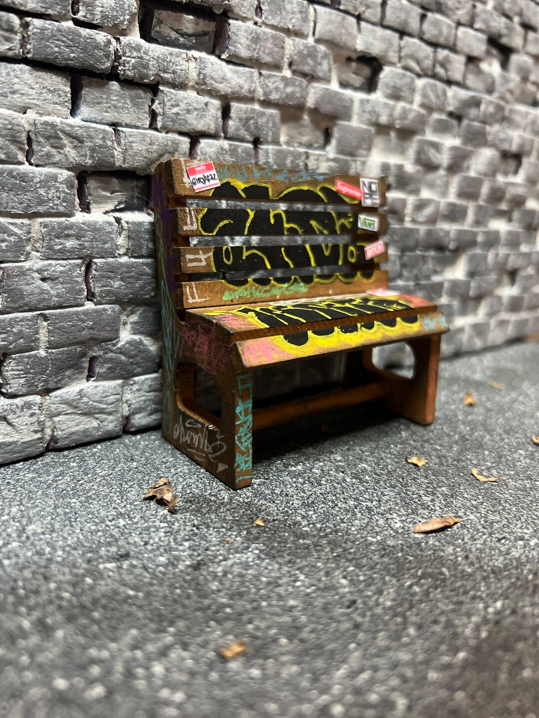 Miniature Graffiti Wood Bench Diorama 1/12 Props (exact Pictures of ...