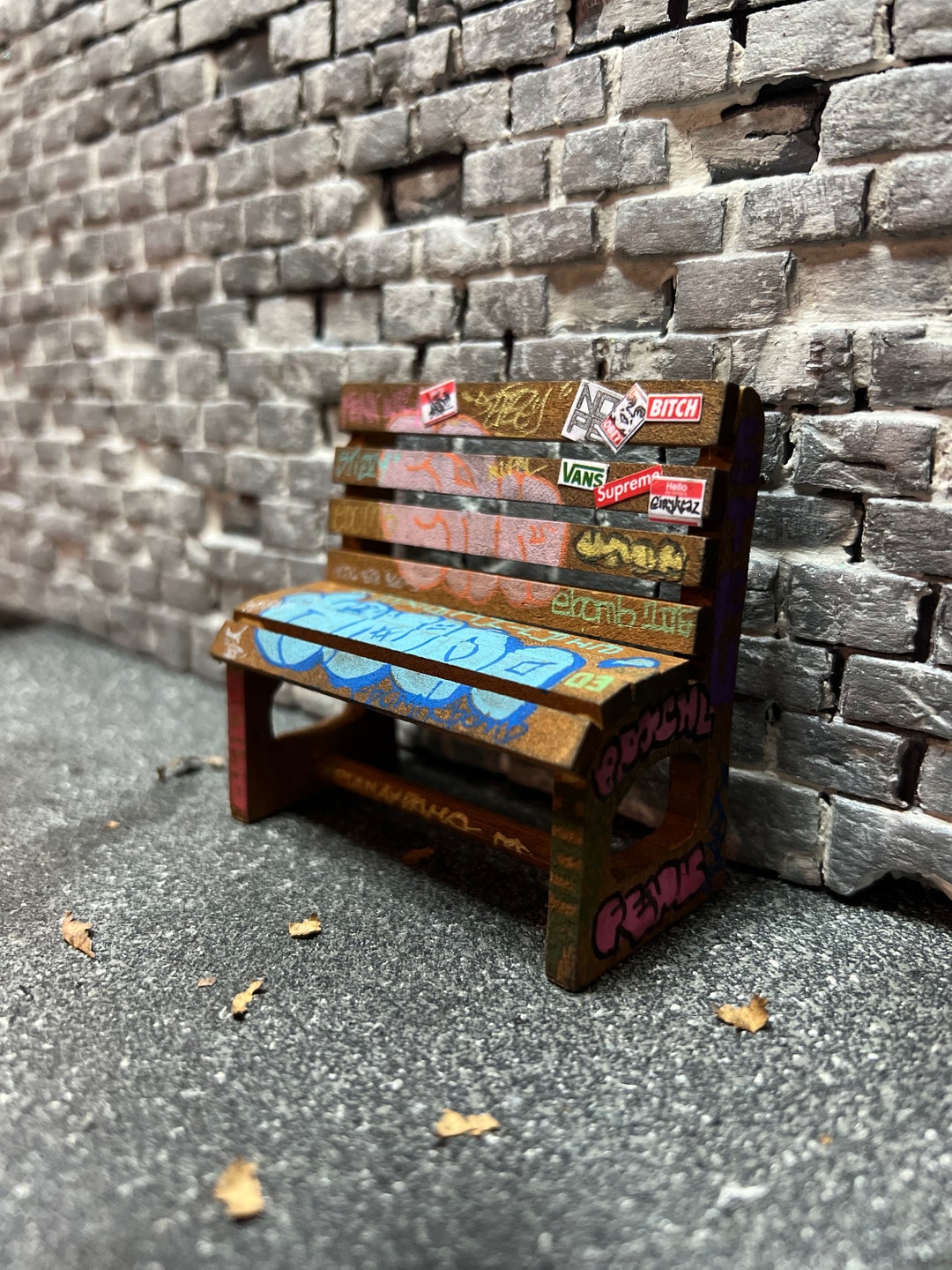 Miniature Graffiti Wood Bench Diorama 1/12 Props (exact Pictures of ...