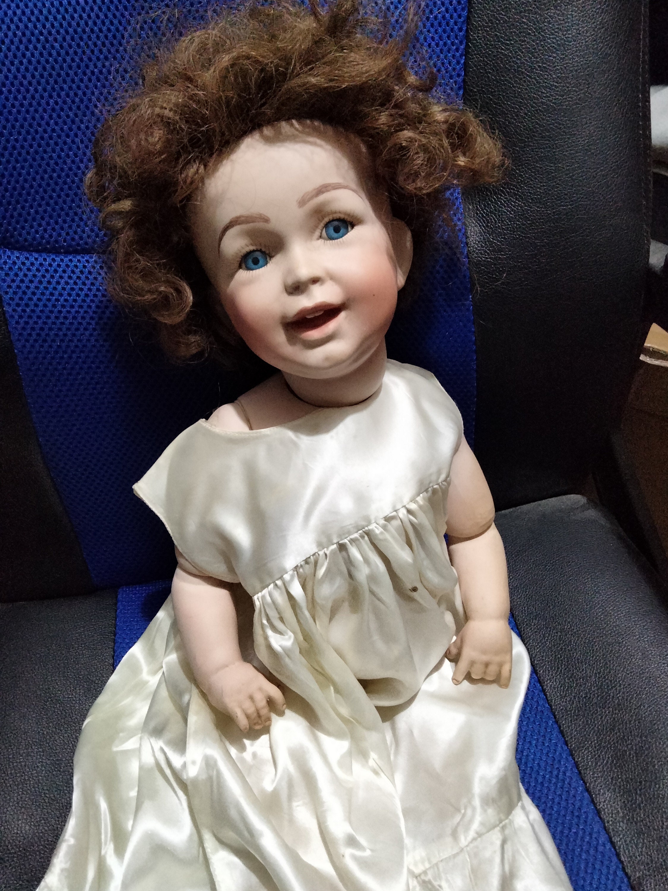 Vintage 1981 Porcelain Doll - Etsy