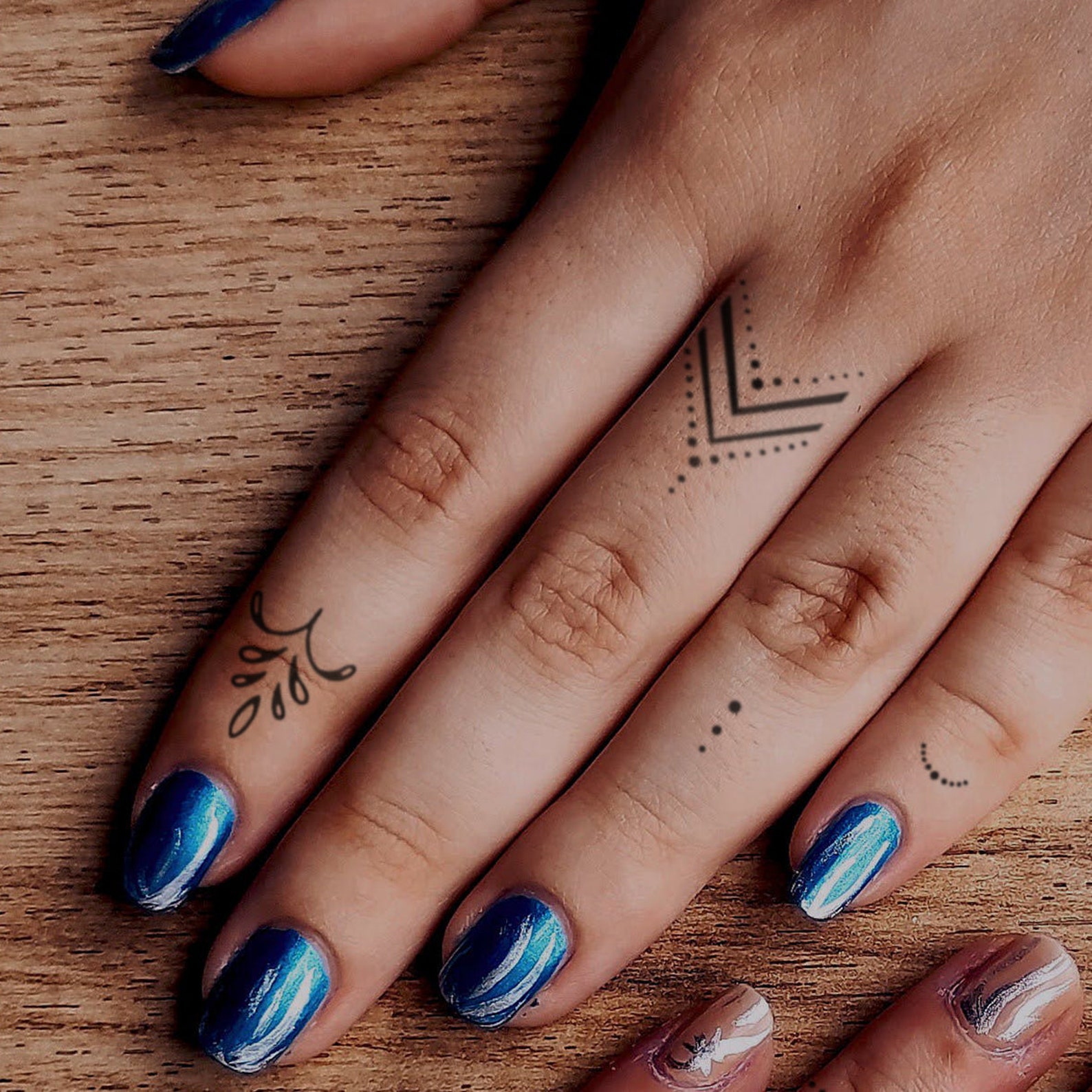 Finger Tattoo Set - Etsy