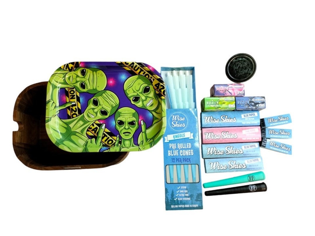 Wise Skies Alien Rolling Box: Complete Accessories Set With Cones ...