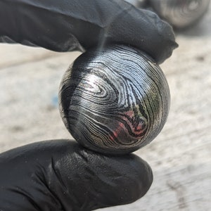 Handmade Damascus Steel Ball: Decorative Paperweight, Polished Edge - Etsy