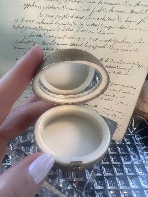 Rare, fabulous 1950's Pygmalion sphere powder compact… - Gem