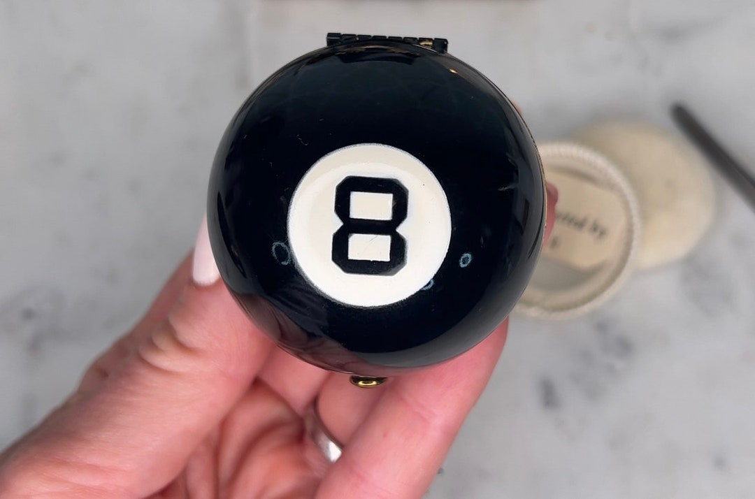 Vintage Compact 8 Ball Wadsworth 1950s Perfect Condition - Etsy