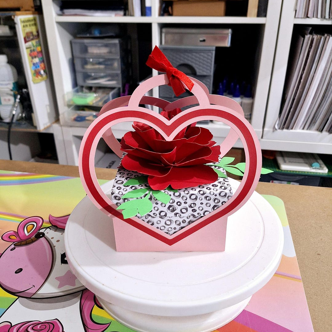 SVG File Cricut / Silhouette / Brother Flower Box Heart Holder - Etsy