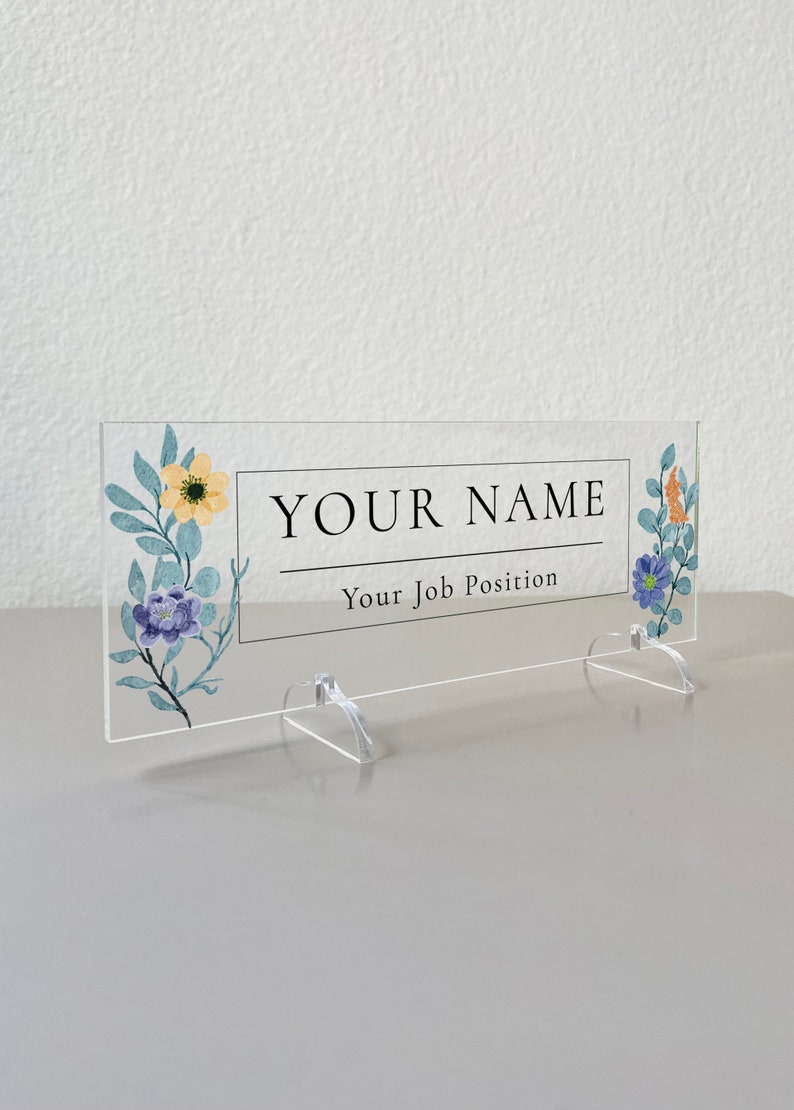 Custom Acrylic Name Plate Flower Pattern, Table Top Decoration ...
