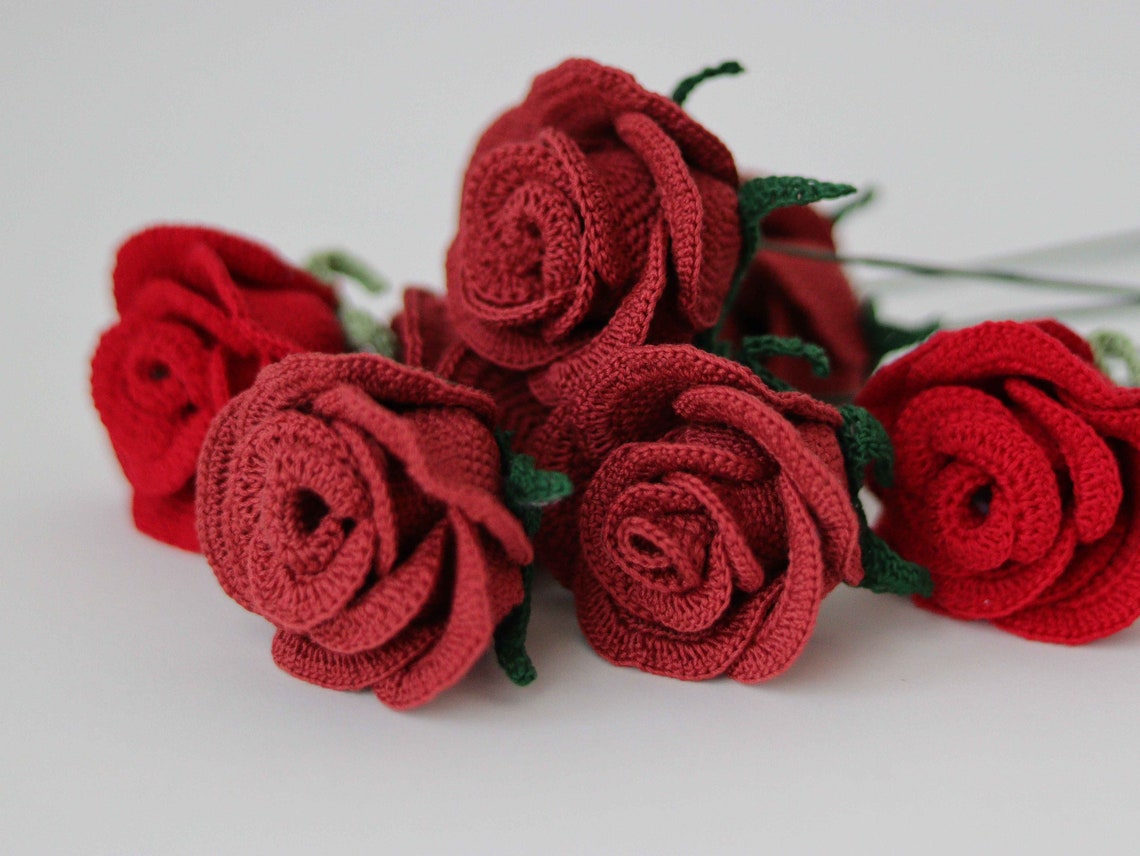 Crochet Red Rose Digital Pattern and Tutorial Video - Etsy