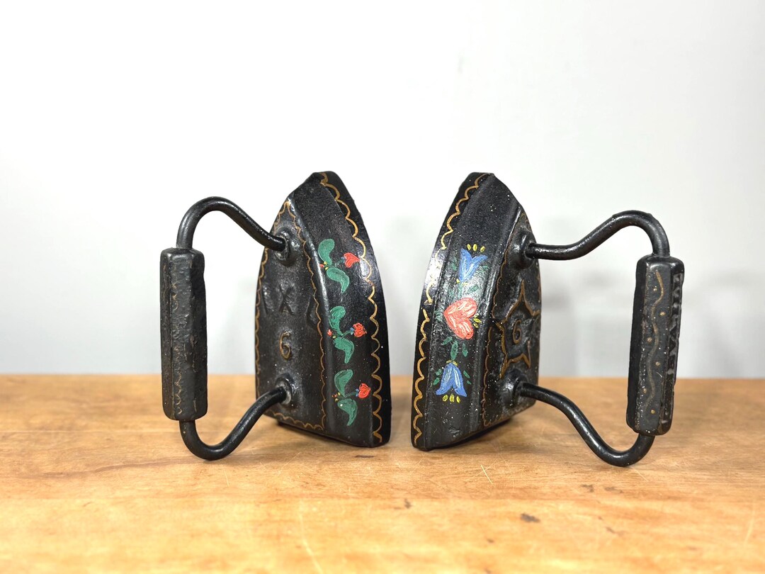 Folk Art Painted Sad Iron ~ Door Stop ~ Bookend ~ Home Decor Laundry ...